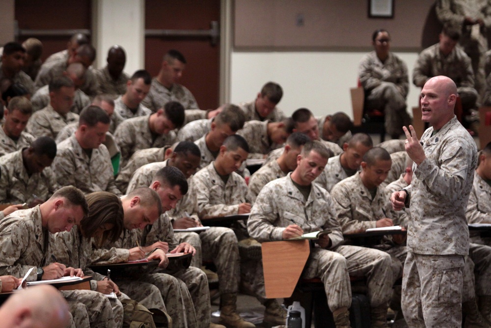 DVIDS - Images - Sgt. Maj. Barrett visits Camp Pendleton Marines [Image ...