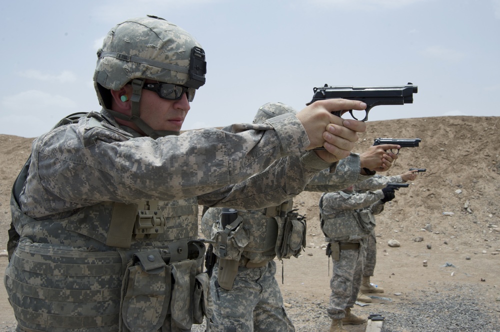 DVIDS - Images - 3-124th CAV leads M9, M4 re-qualification course ...