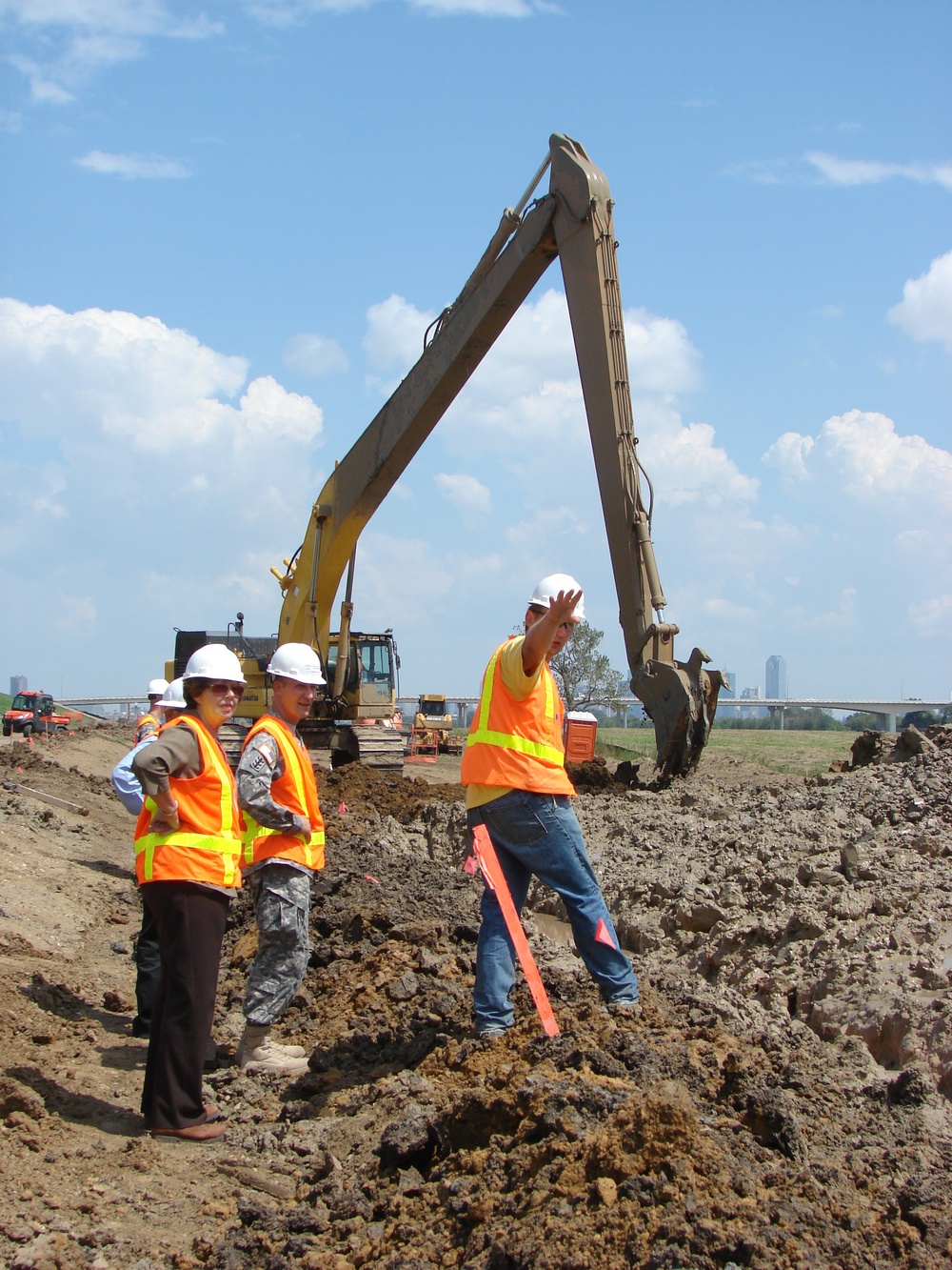 DVIDS - Images - Dallas floodway cut-off wall under construction [Image ...