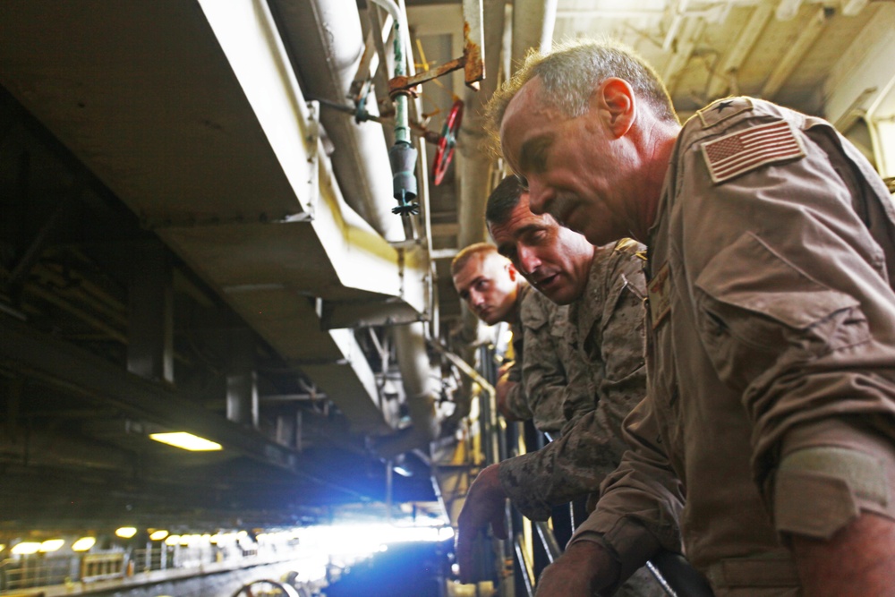 DVIDS - Images - Rear Adm. Lescher aboard USS Iwo Jima [Image 4 of 10]
