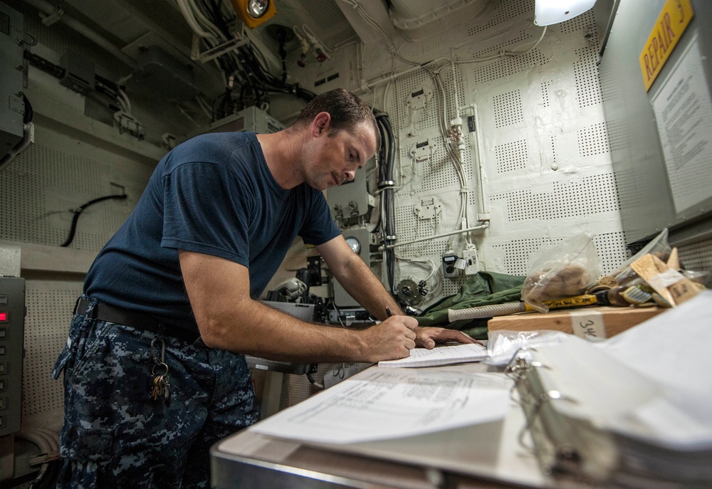 DVIDS - Images - USS Porter sailor at work [Image 2 of 2]