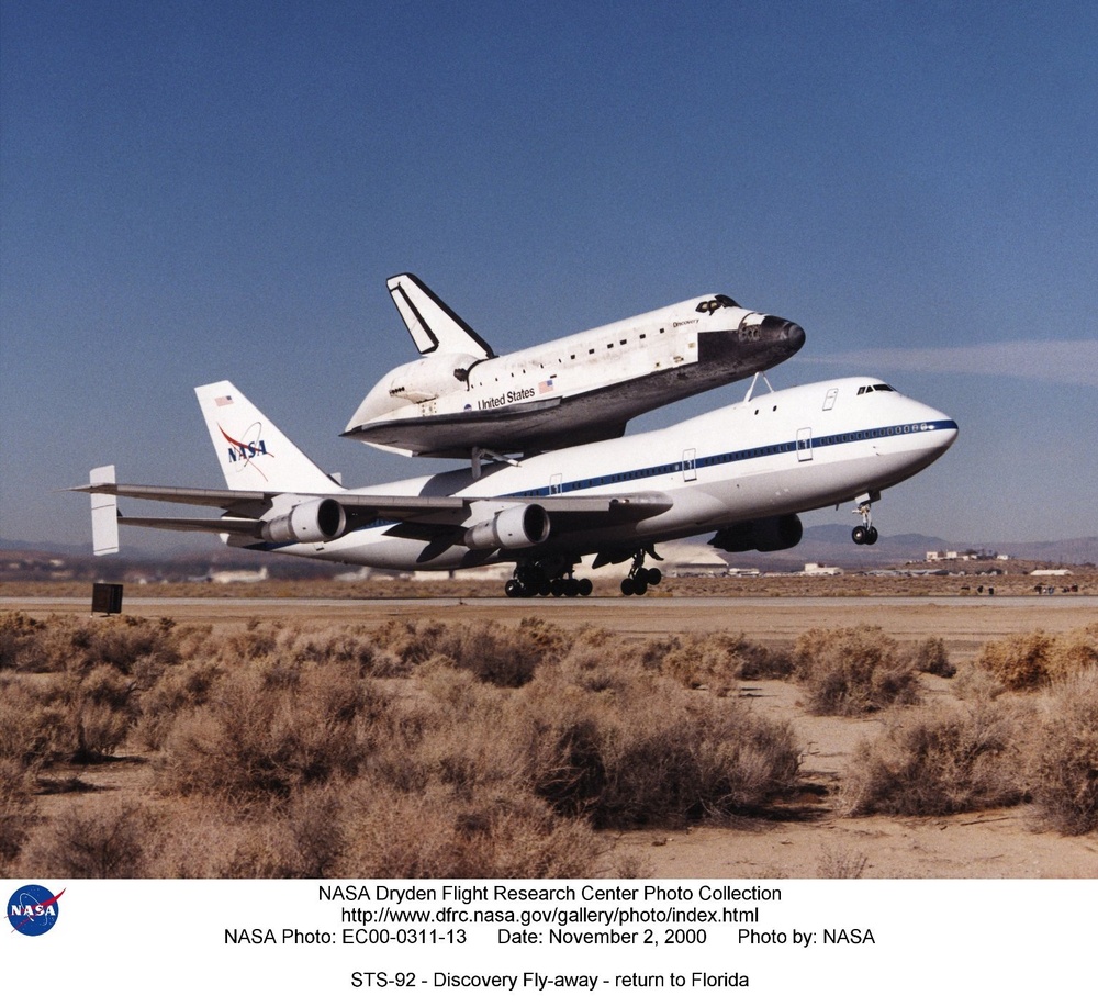DVIDS - Images - STS-92 - Discovery Fly-away - return to Florida