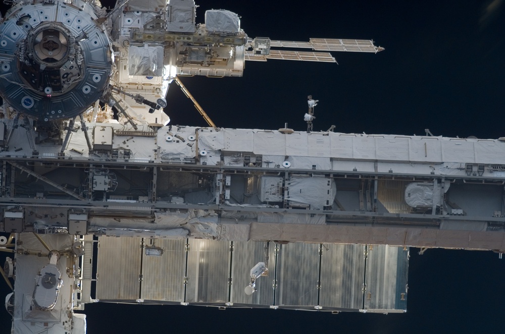 DVIDS - Images - ISS during approach of the STS-115 Space Shuttle Atlantis