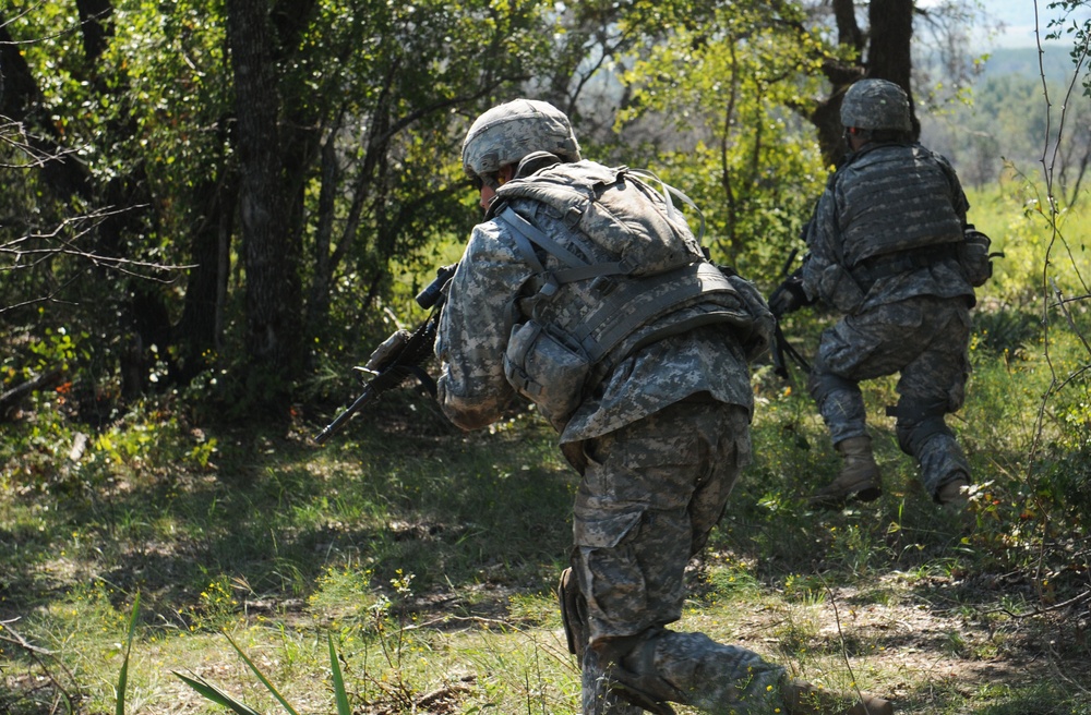 DVIDS - News - Infantrymen conduct live-fire training exercise