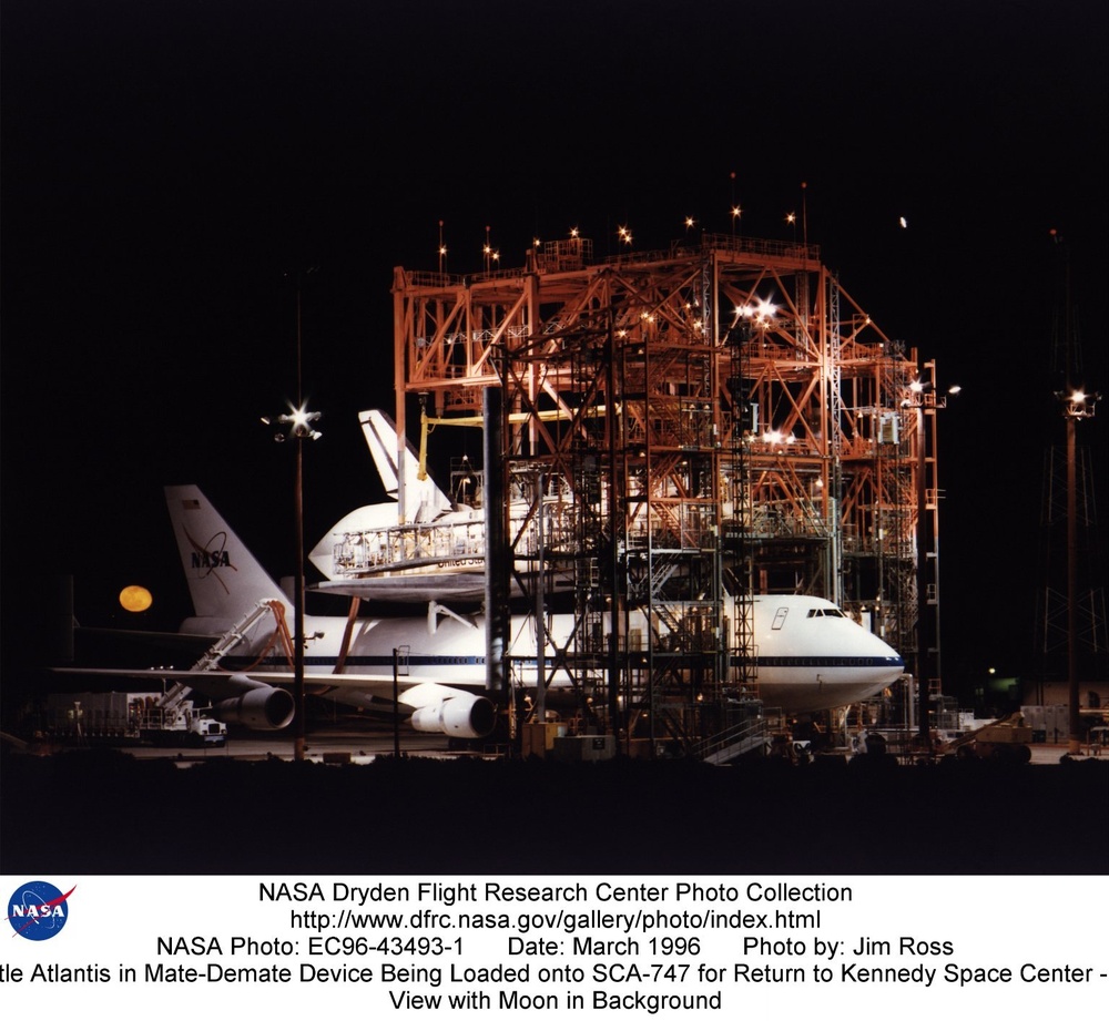 DVIDS - Images - Shuttle Atlantis in Mate-Demate Device Being Loaded ...