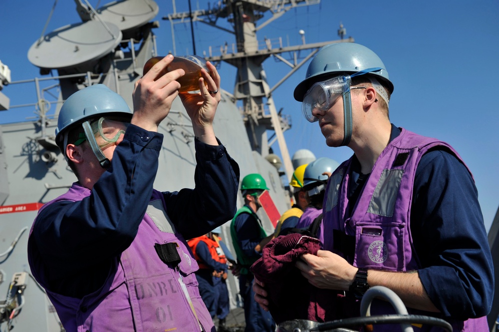 DVIDS - Images - USS Jason Dunham replenishment [Image 6 of 9]