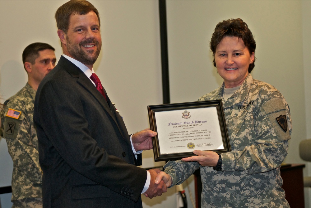 DVIDS - Images - LTC Forand retirement [Image 2 of 4]