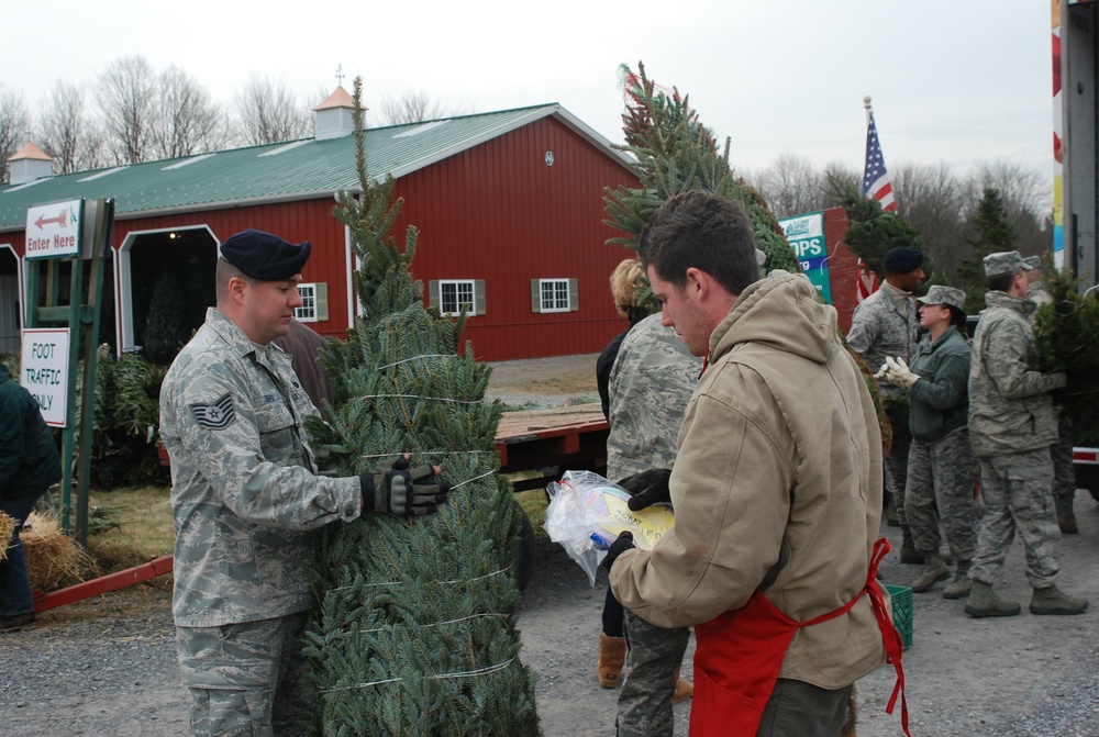 DVIDS - News - Troops lend a hand for holiday trees