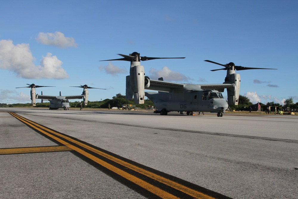 DVIDS - Images - Ospreys make historic landing on Tinian [Image 4 of 8]
