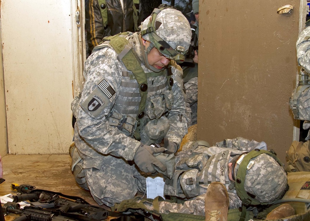 DVIDS - News - 'Maintaineers' showcase combat, medical skills at JRTC