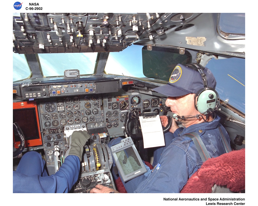 DVIDS - Images - DC-9 AIRPLANE FLIGHT WEEK OF MAY 24 1996