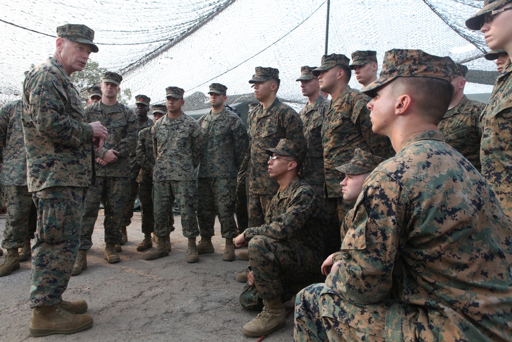 DVIDS - Images - III MEF CG motivates US Marines [Image 2 of 2]