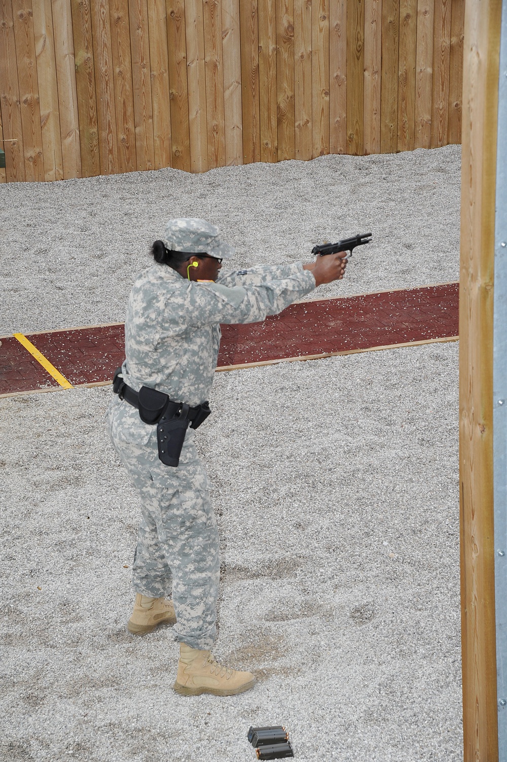 DVIDS - Images - 464th MP platoon fire training at CAO Malnisio Range ...
