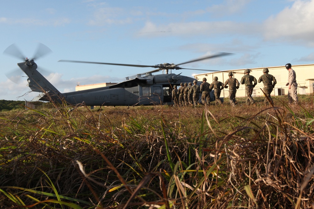 DVIDS - Images - Marines Fast Rope During Exercise Guahon Shield [Image ...