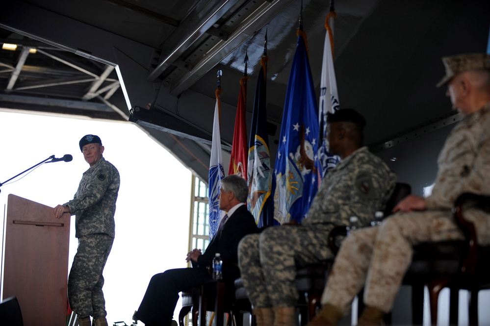 DVIDS - Images - CENTCOM change of command ceremony [Image 6 of 7]