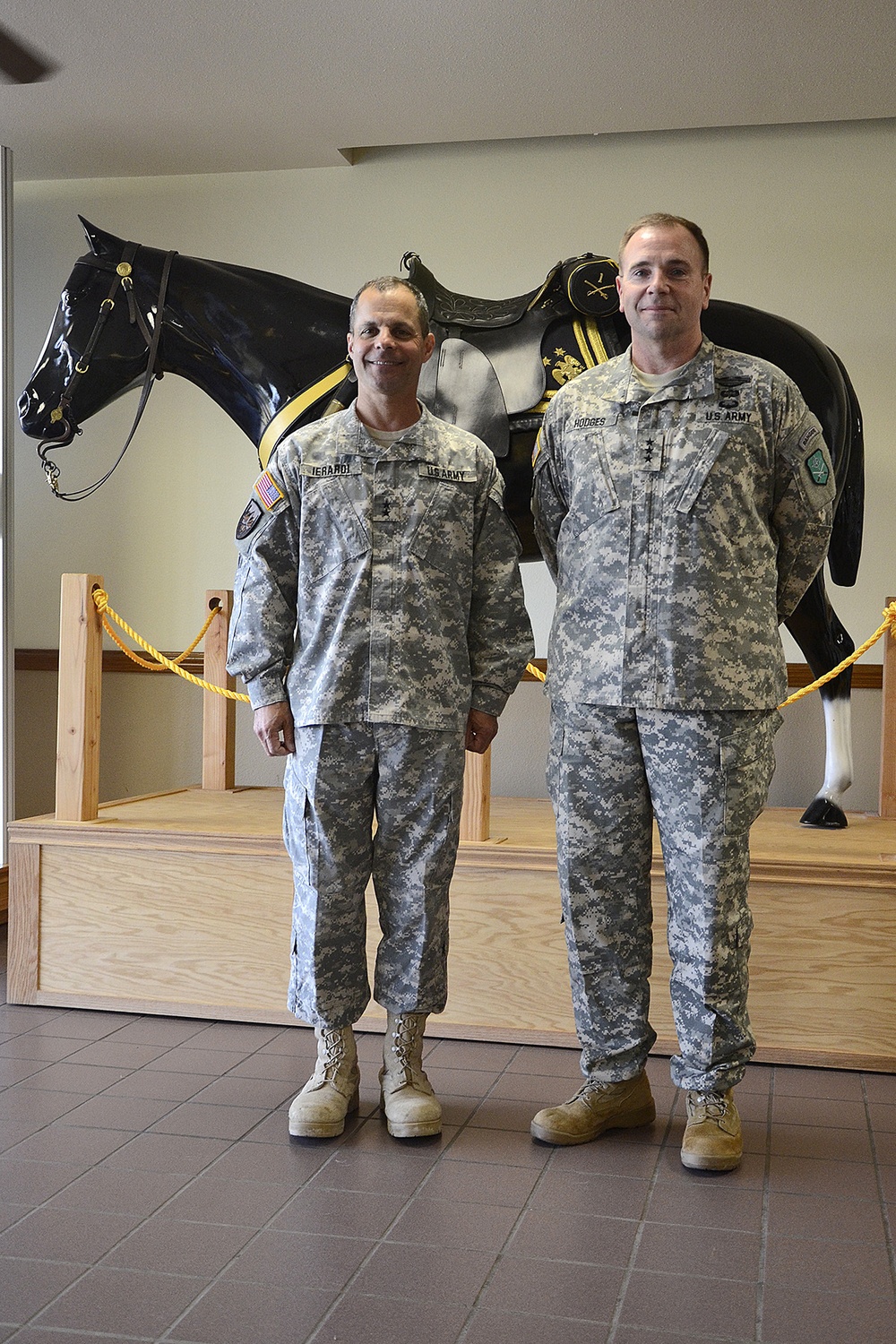 DVIDS - News - LANDCOM general visits 1st Cav