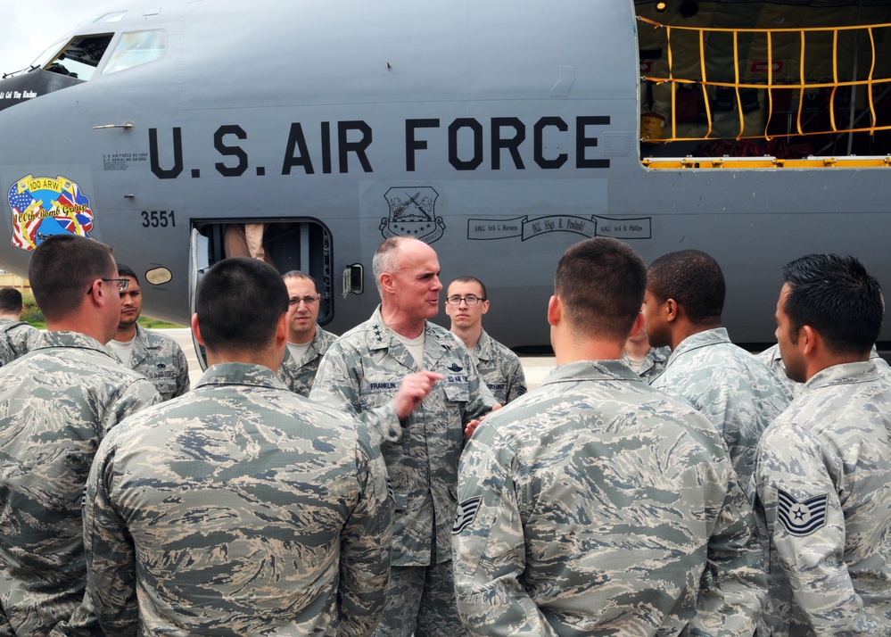DVIDS - News - 3rd Air Force commander witnesses 7 million pound mission