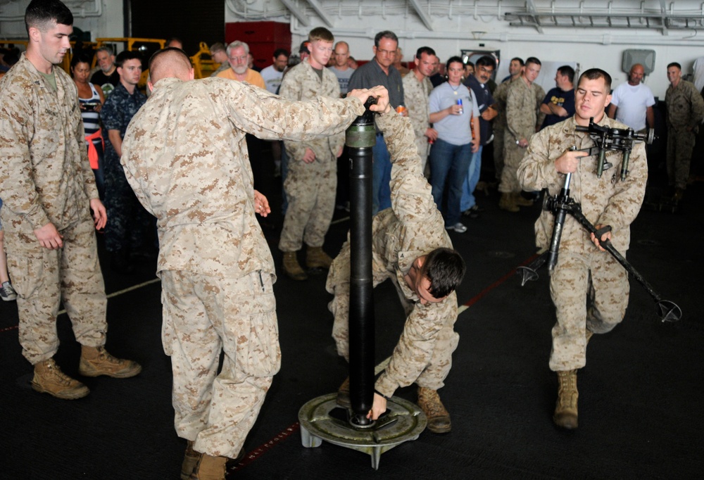 DVIDS - Images - Marines show off mortar system [Image 1 of 2]