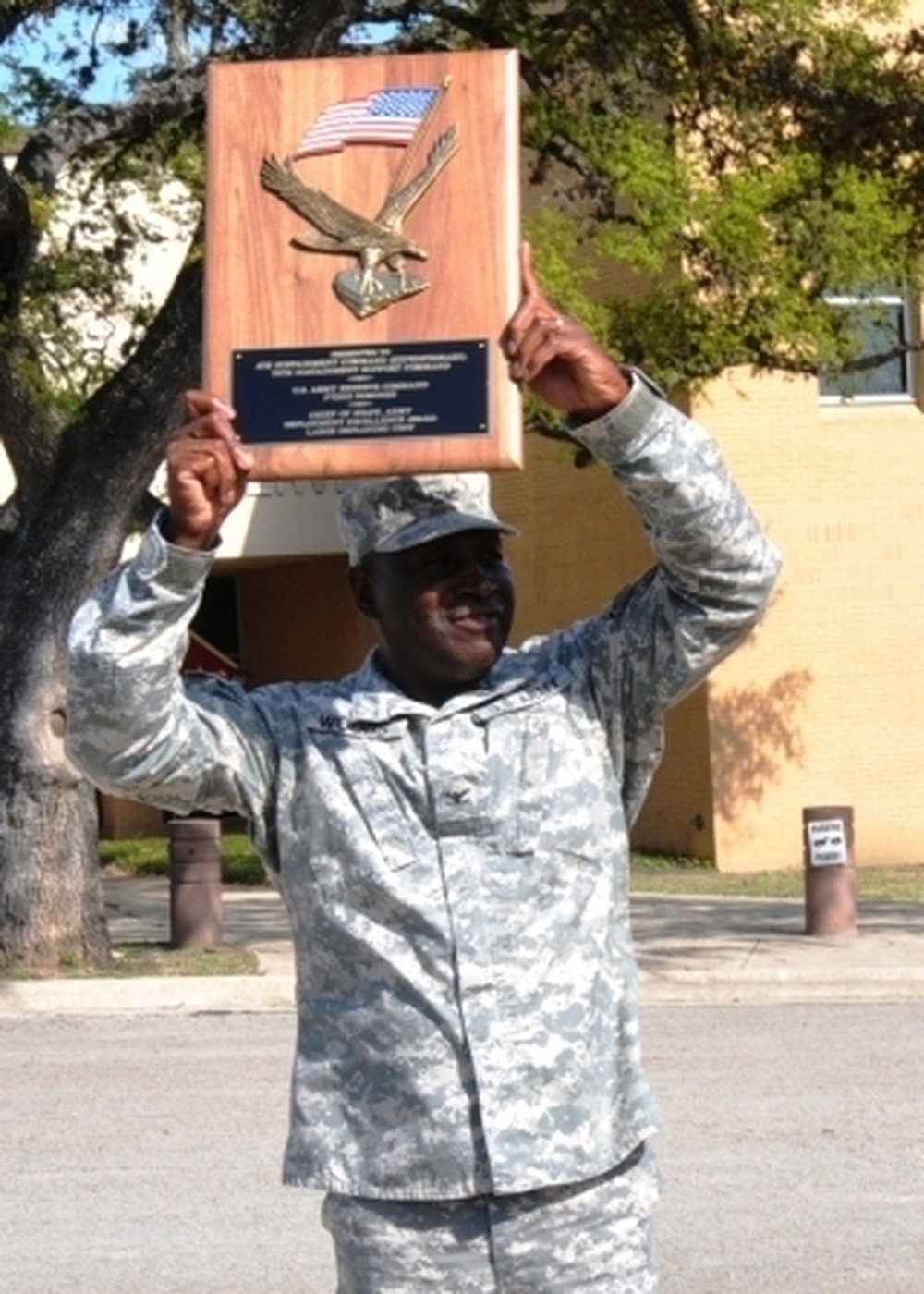 DVIDS - News - 4th ESC receives Deployment Excellence Award