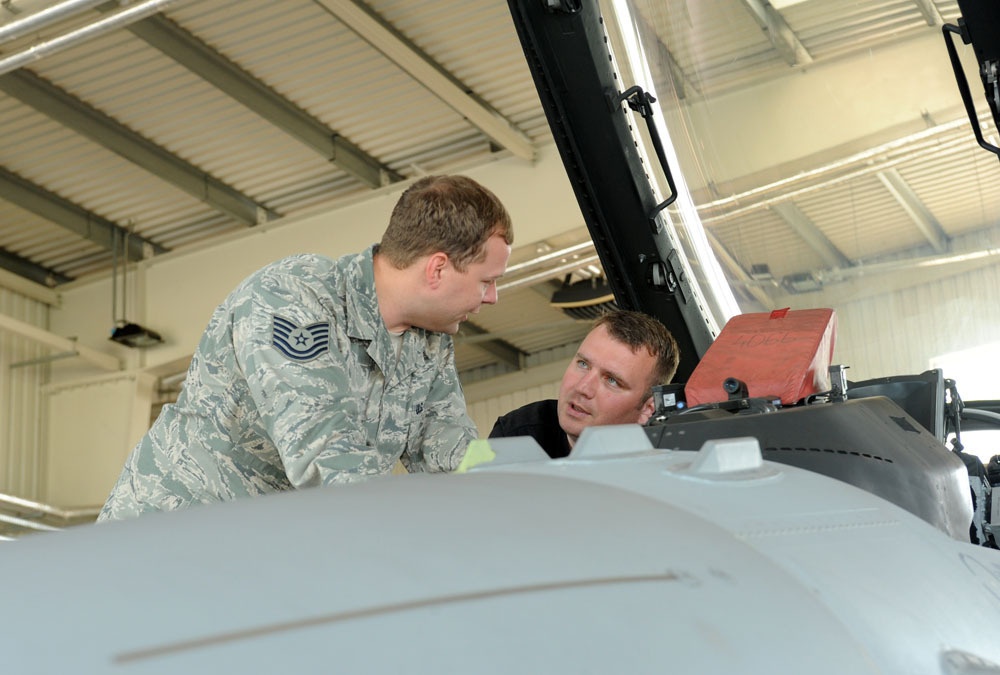 DVIDS - Images - Poland Aviation Detachment 13-2 [Image 2 of 2]