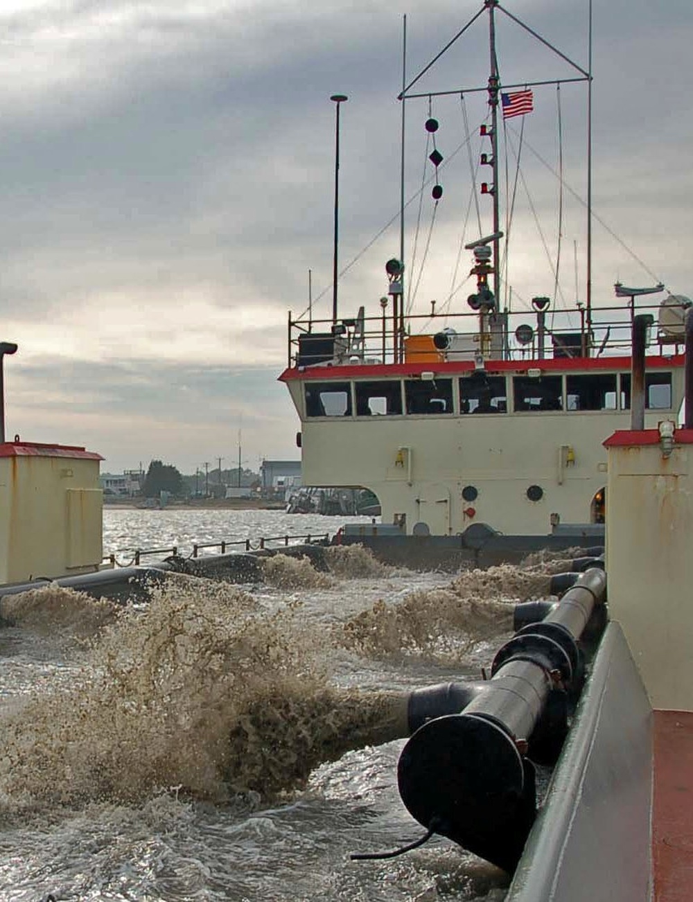 DVIDS - News - Hopper Dredge CURRITUCK: ‘Indispensable’ vessel safely ...