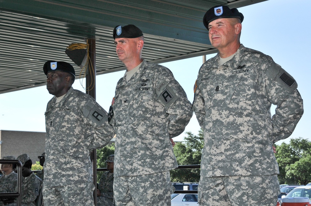 DVIDS - News - 479th Field Artillery Brigade receives new command ...