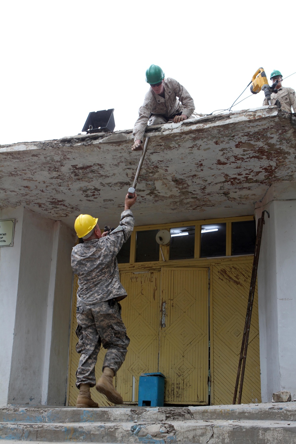 DVIDS - Images - Khaan Quest 2013, Erdmiin Oyun School renovation, July ...