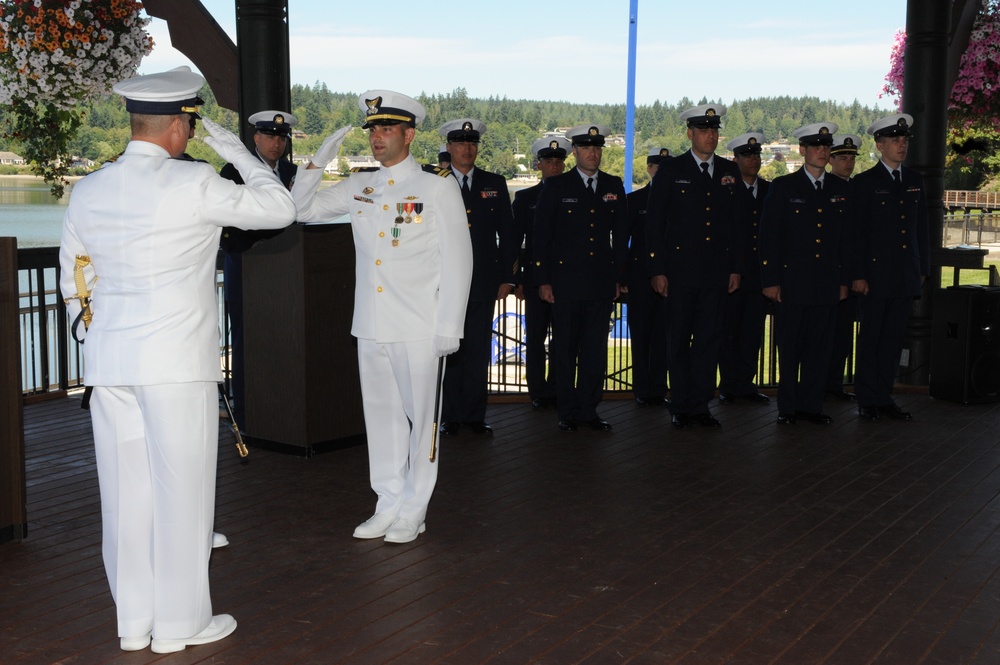 DVIDS - Images - CGC Sea Devil change of command [Image 2 of 4]