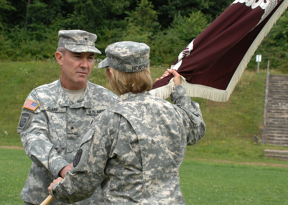 DVIDS - Images - Europe Regional Medical Command Relinquishment of Command Ceremony [Image 5 of 6]