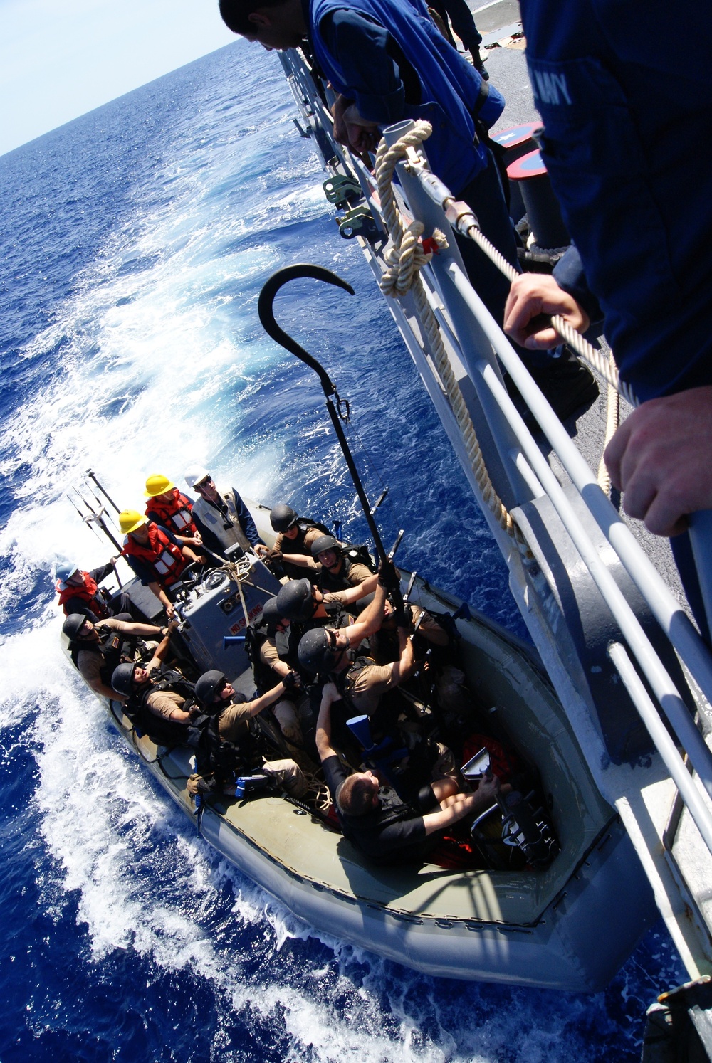 DVIDS - Images - Visit, board, search and seizure team training