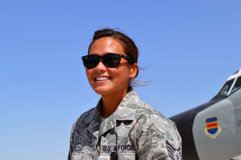 DVIDS - Images - 28 years of service, family finishes together [Image 1 ...