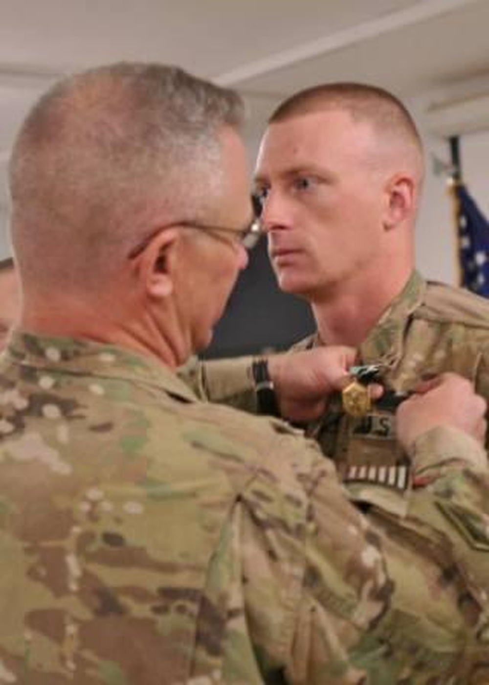 DVIDS - News - 3/1 soldiers awarded for valorous acts