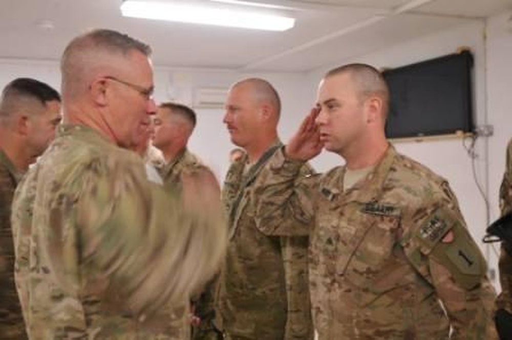 DVIDS - News - 3/1 soldiers awarded for valorous acts