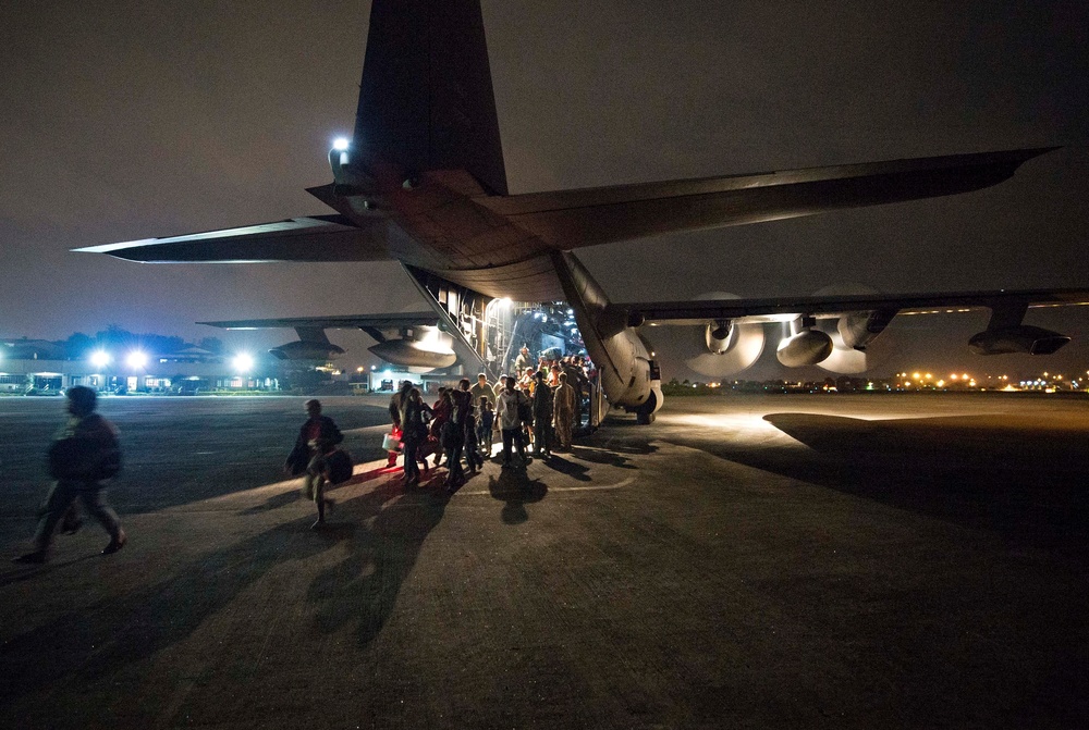 DVIDS - Images - Operation Damayan [Image 3 of 10]