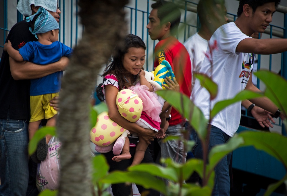 DVIDS - Images - Operation Damayan, Typhoon Haiyan/Yolanda [Image 1 of 5]