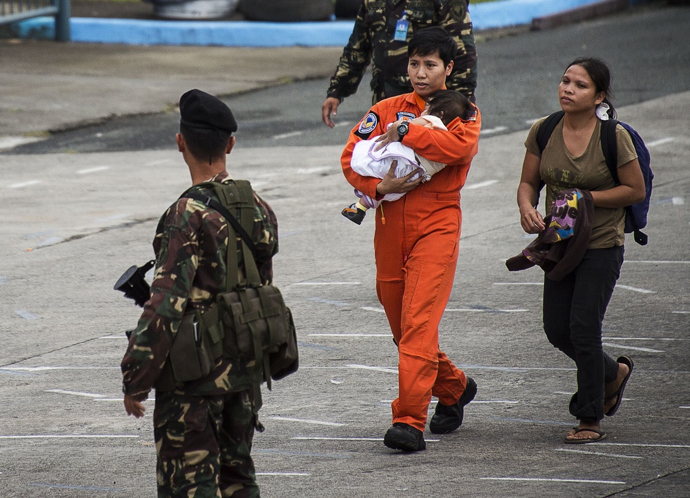 DVIDS - Images - Operation Damayan, Typhoon Haiyan/Yolanda [Image 4 of 5]