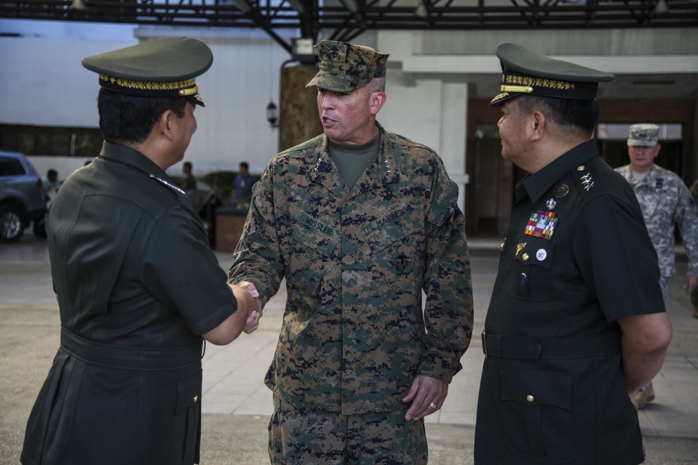 DVIDS - Images - Operation Damayan [Image 2 of 3]