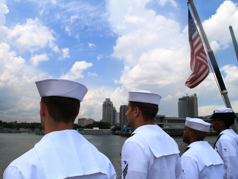 DVIDS - Images - USS Paul Hamilton port visit