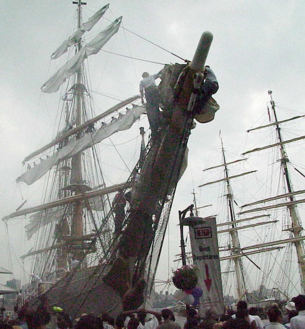 DVIDS - Images - OPSAIL 2000