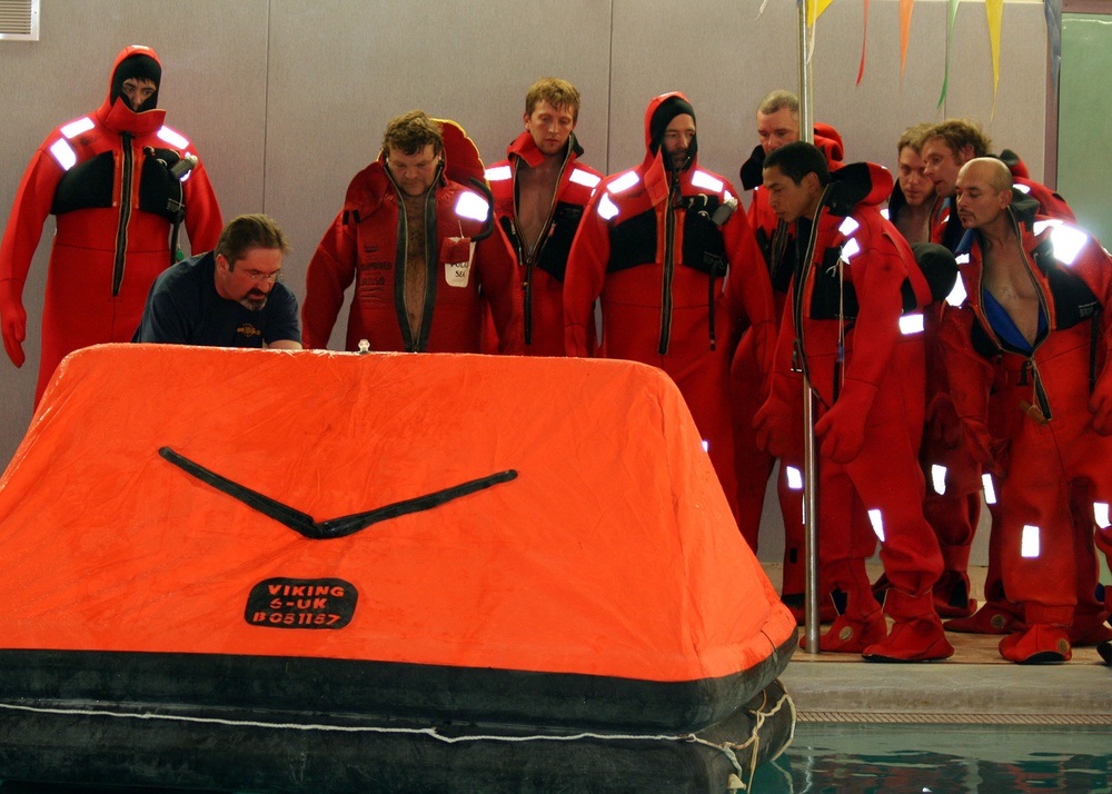 DVIDS - Images - Coast Guard trains Alaska crab fishermen on life rafts