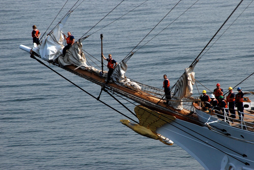 DVIDS - Images - Coast Guard Cutter Eagle arrives in Seattle