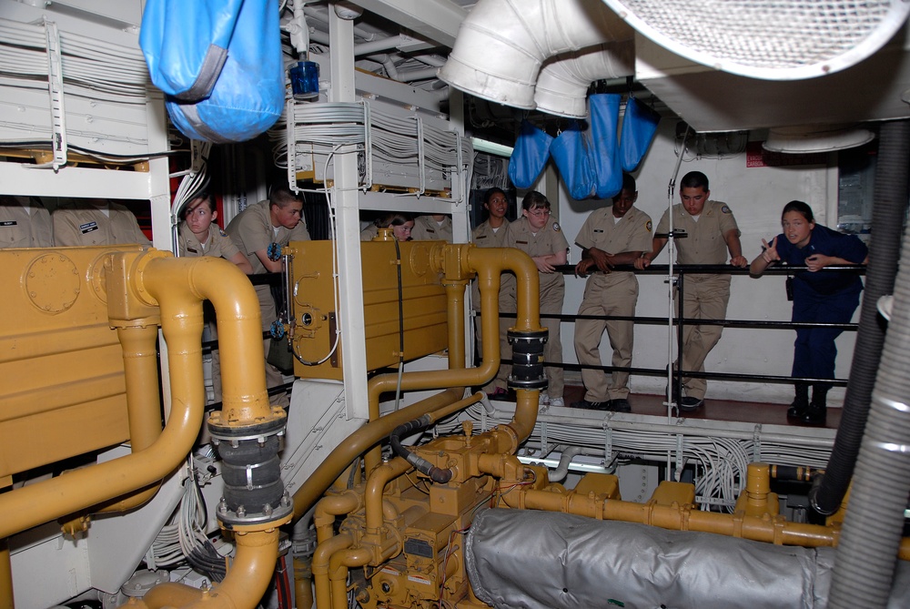 DVIDS - Images - NJROTC cadets tour Coast Guard Cutter Aspen
