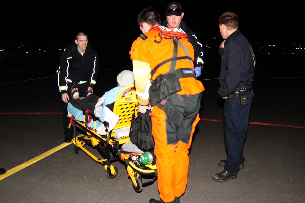 DVIDS - Images - Burn victim transfer