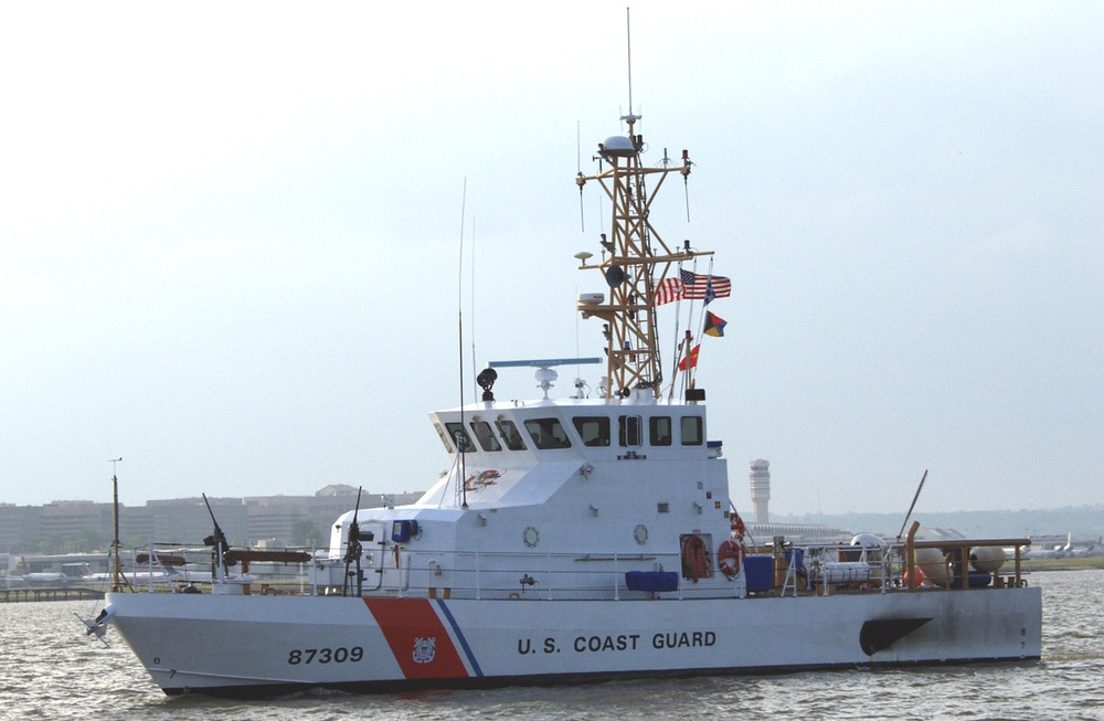 DVIDS - Images - CGC ALBACORE HOMELAND SECURITY PATROL