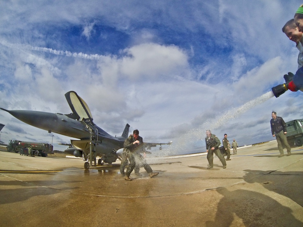 DVIDS - Images - 'Fini flight' [Image 4 of 4]