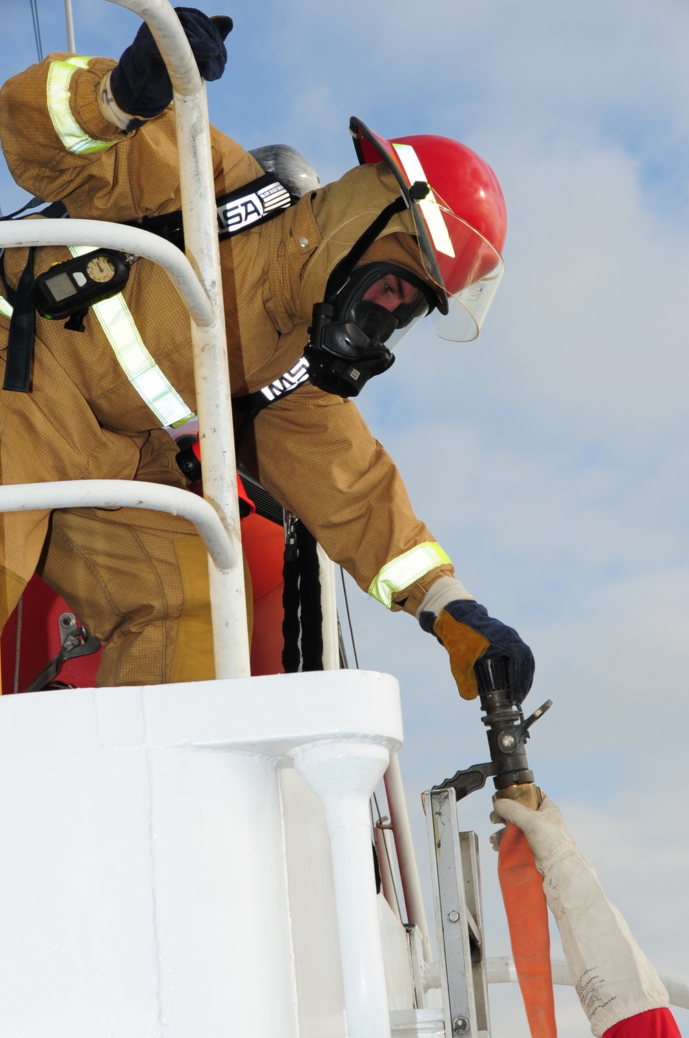 DVIDS - Images - USCGC Bristol Bay conducts fire drill