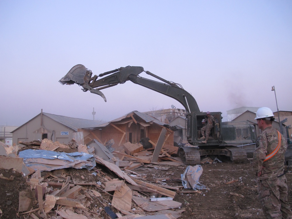 DVIDS - Images - 133rd Eng. Bn. hosts ARCENT commander at BAF [Image 4 ...