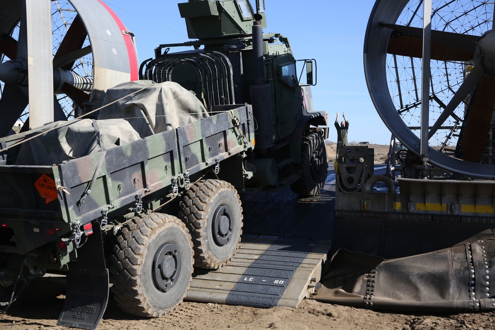 DVIDS - Images - ACU-5 loads up for San Clemente Island [Image 2 of 4]