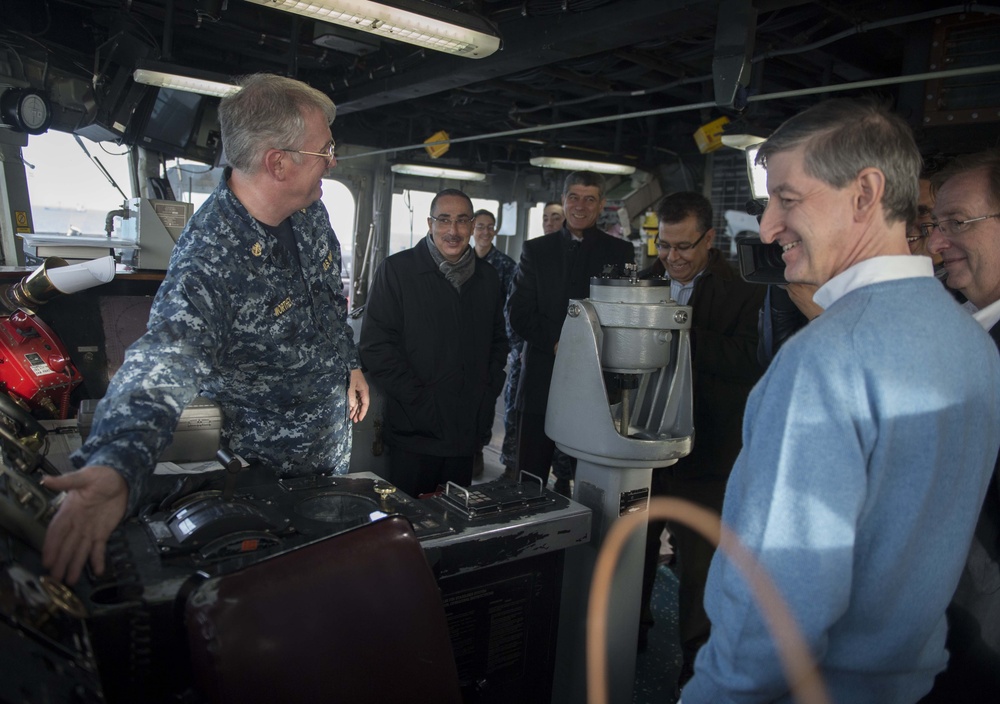 DVIDS - Images - USS Elrod tour [Image 3 of 6]
