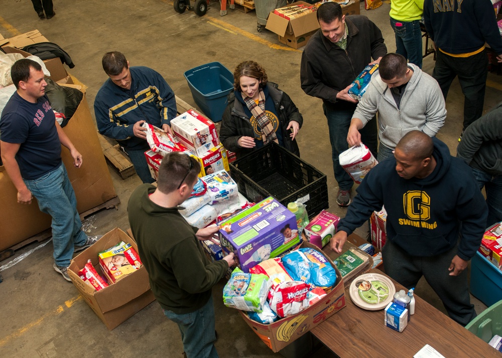 DVIDS - Images - USS Abraham Lincoln sailors volunteer for community ...